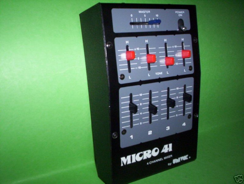 UNIVOX MICRO MIXER FCM41